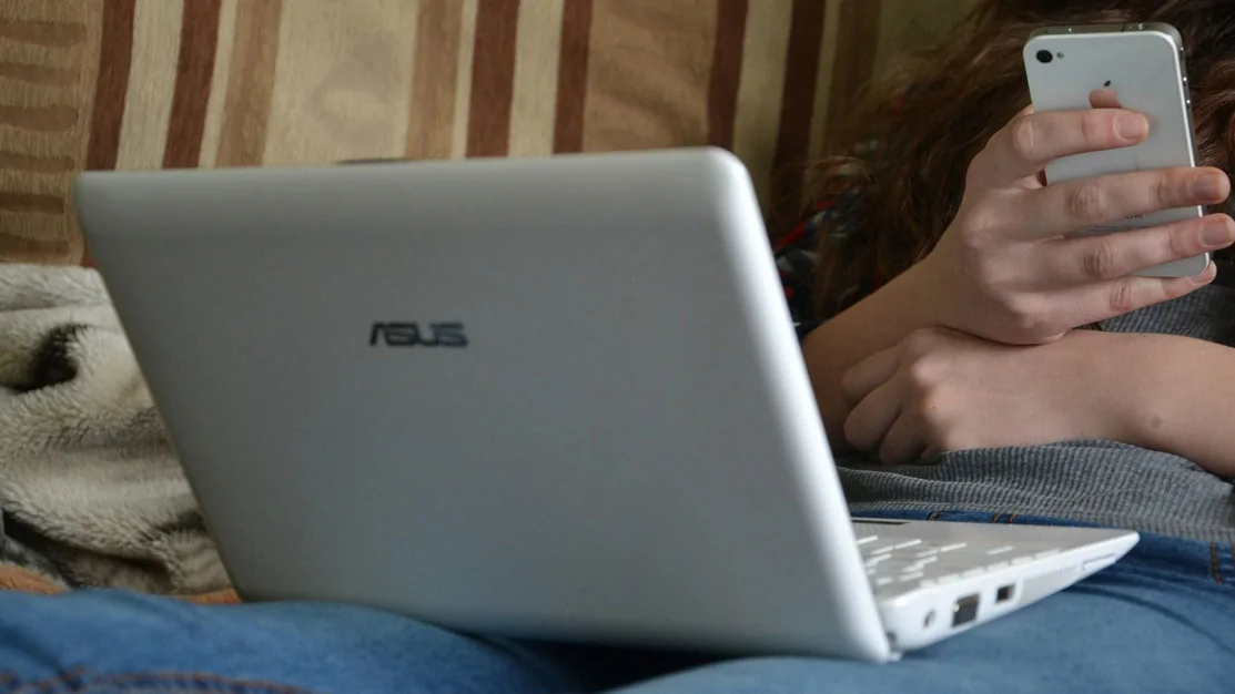 Handy mit dem PC verbinden: So klappt’s! - EDEKA smart